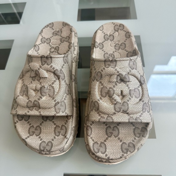 Gucci | Shoes | Iconic Chunky Gucci Pool Slides Purchased 6 Months Ago ...